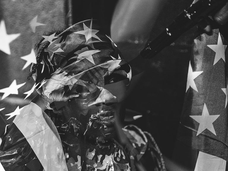 Kill The Power, una serie fotográfica realizada por Lena Sonrie