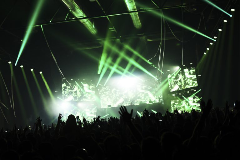 DJ NANO rompe récords a ritmo de ORO VIEJO Emoción.