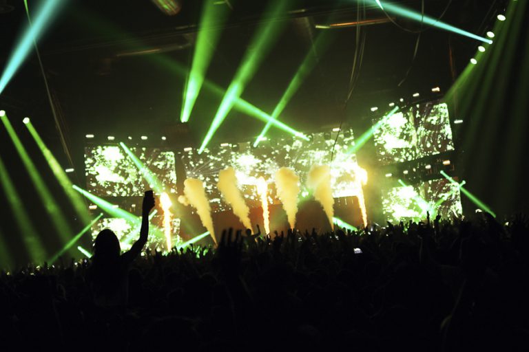 DJ NANO rompe récords a ritmo de ORO VIEJO Emoción.