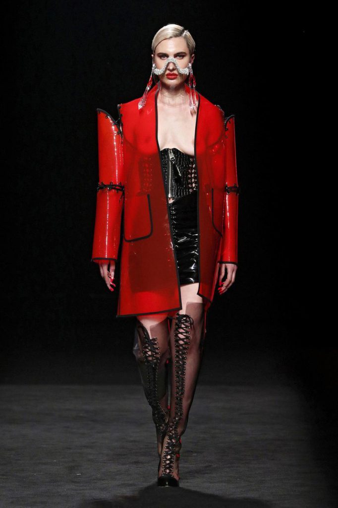 Maya Hansen: Sensualidad en tiempos de distancia social