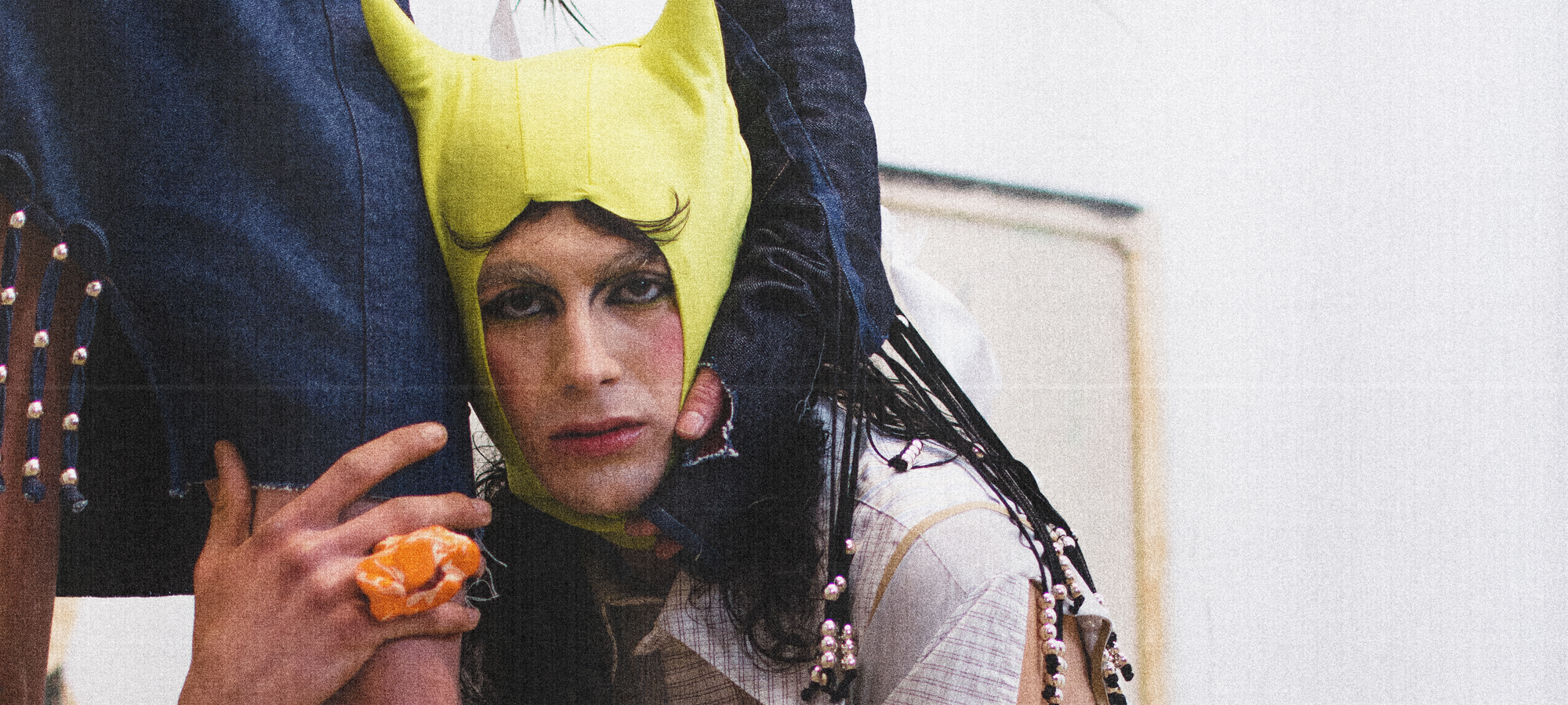 WORDS ARE ONLY PLACES TO HIDE - Editorial por María Balboa